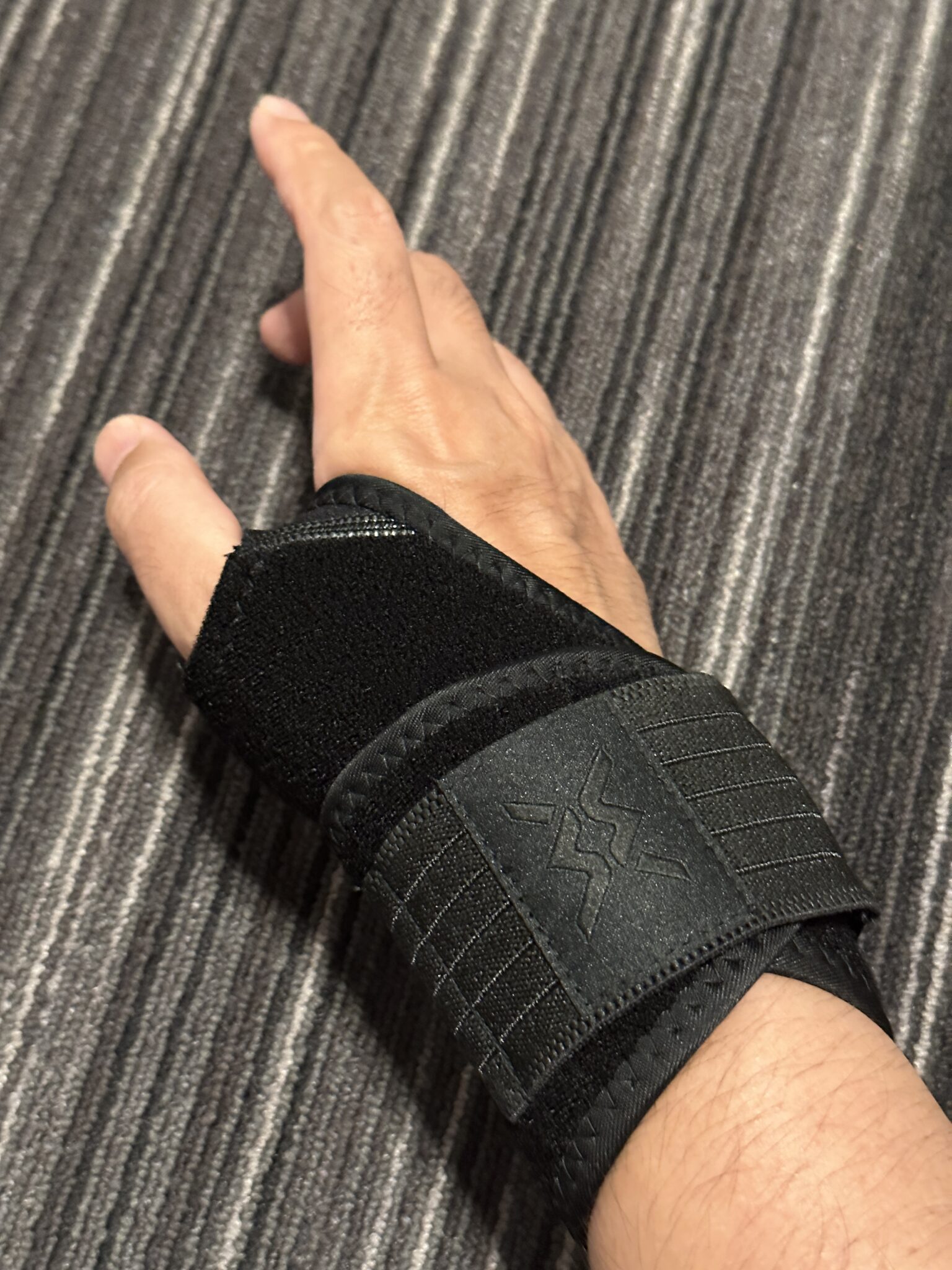 釣りにリストサポーターを。 | momo+FiSHING